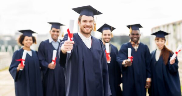 How to Choose the Right Business Master’s Degree: 5 Tips