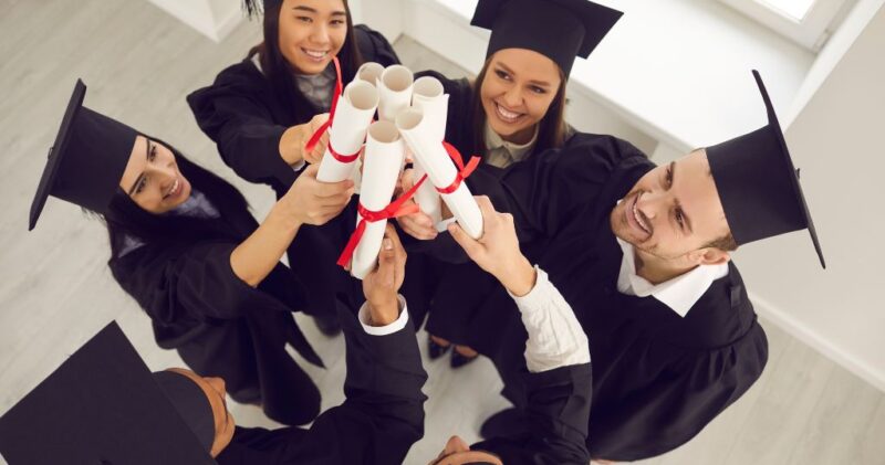 MBA vs MHA: Which Degree Is Better for Healthcare Careers?